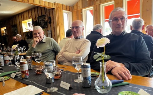 Travkompaniet.se - Stig H överraskades av vännerna